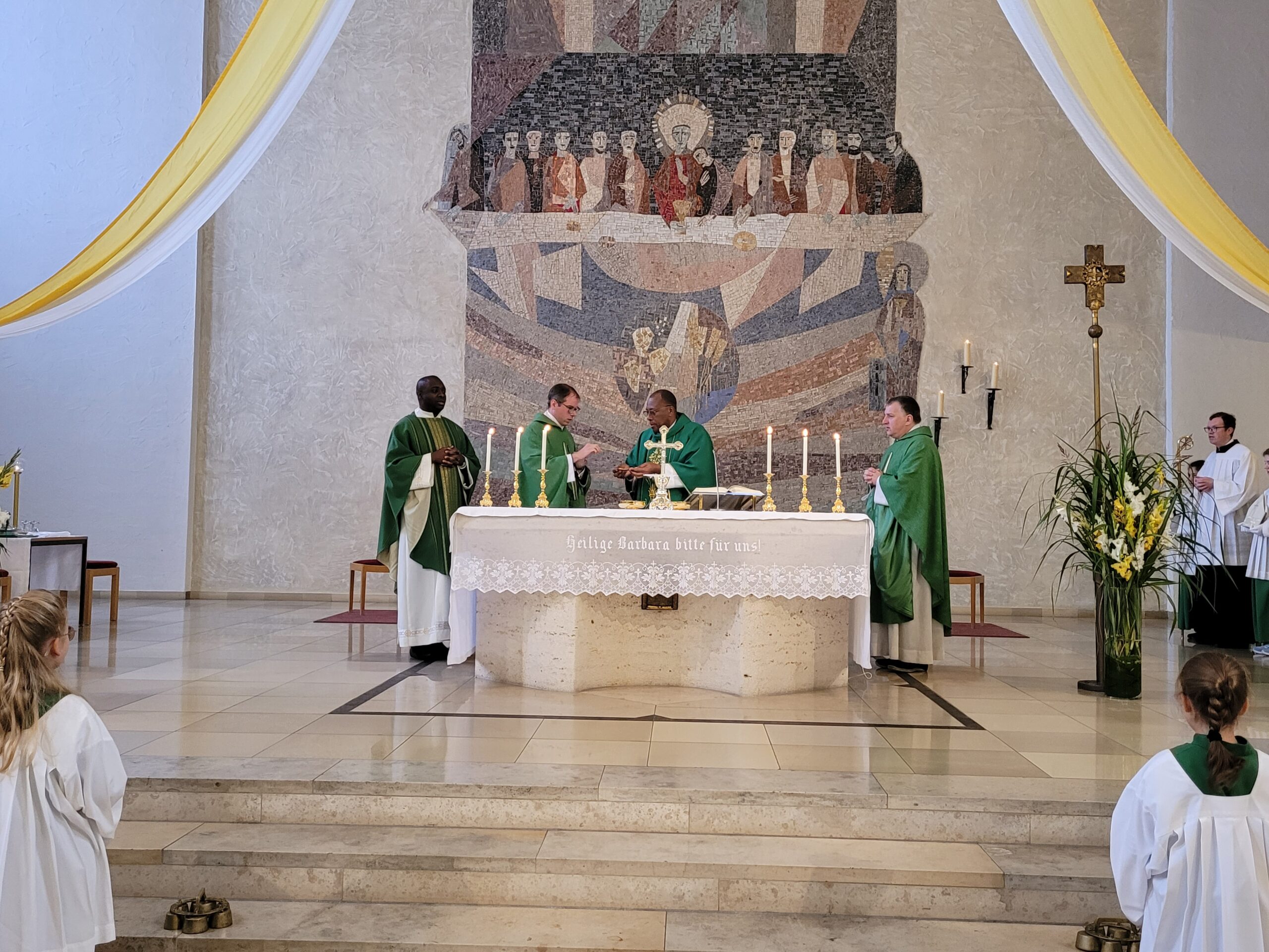 Pontifikalamt mit Bischof Dr. Beatus Urassa – Pfarreiengemeinschaft Pontifikalamt mit Bischof Dr. Beatus Urassa – Pfarreiengemeinschaft